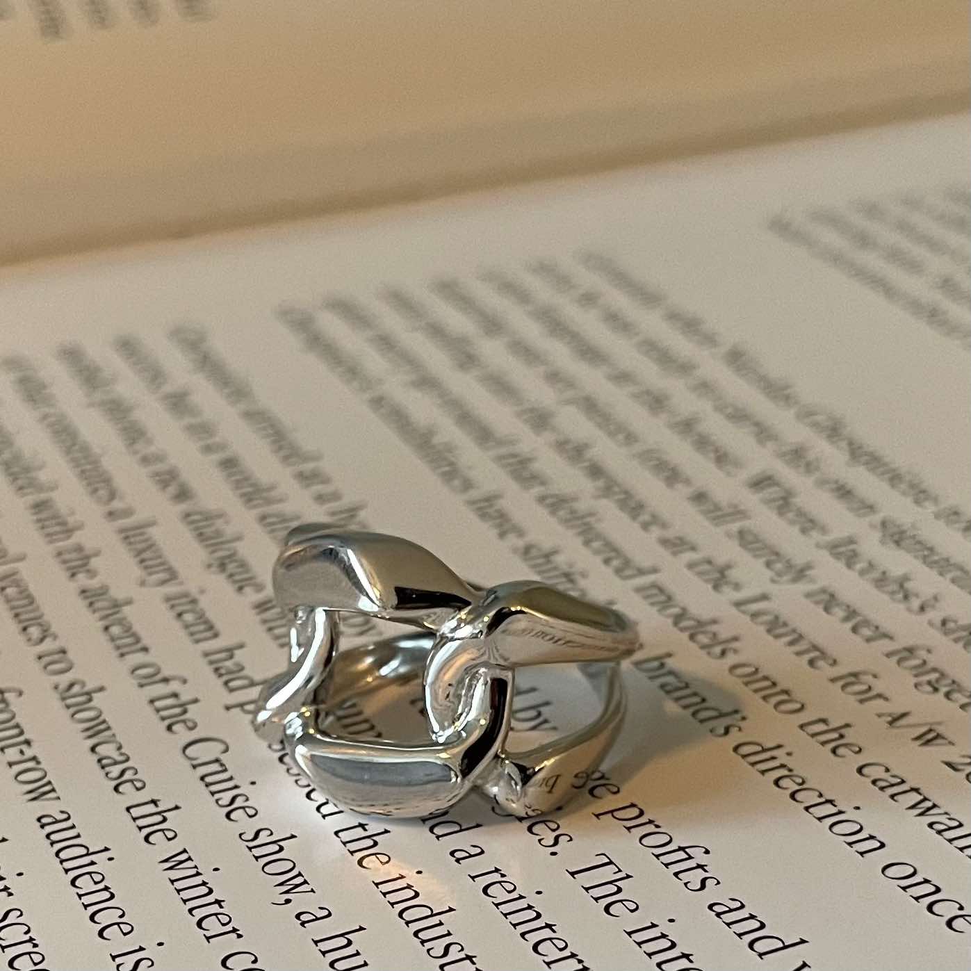 CHAINED ring – HEIRING